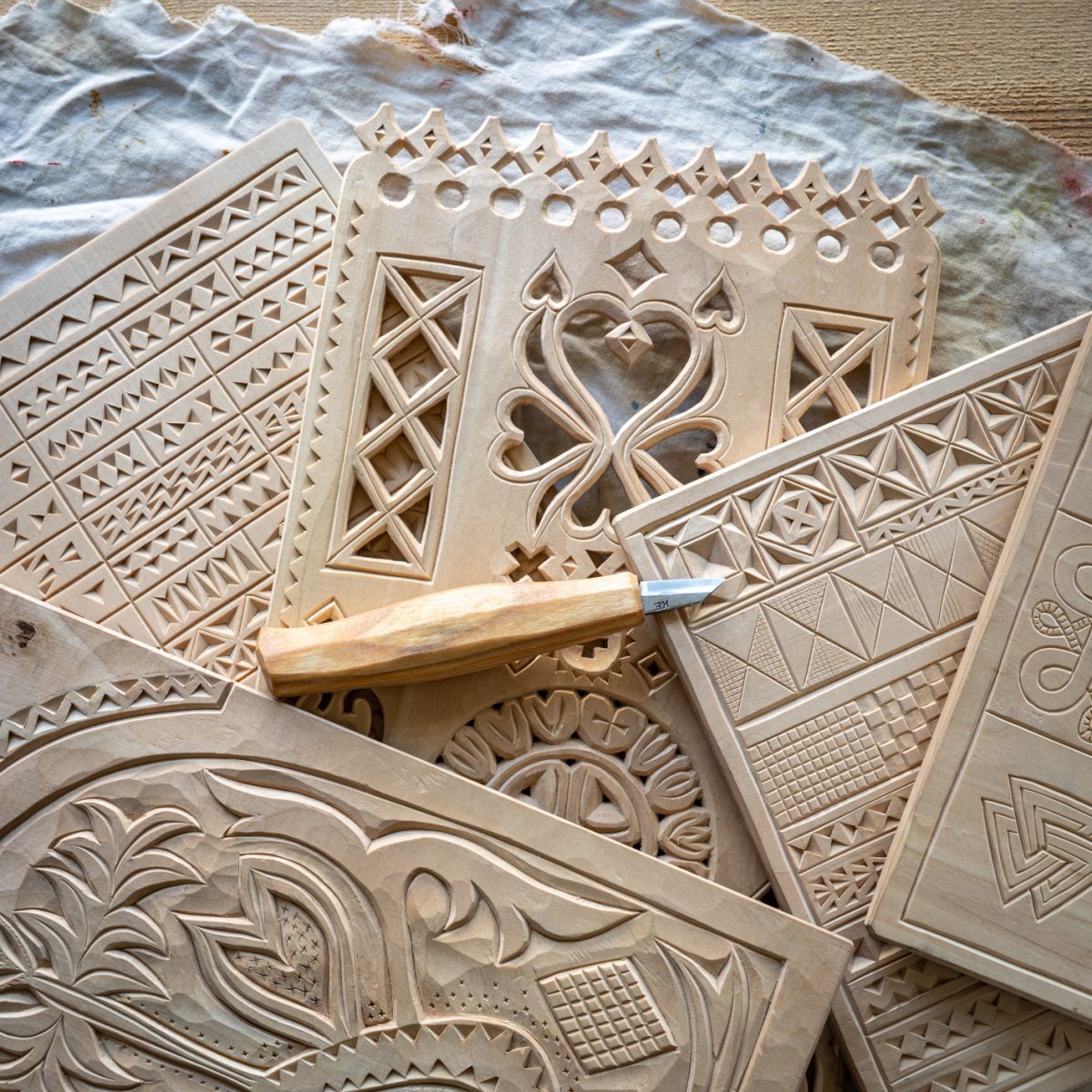 Endagskurs. Karvsnitt och magiska mönster. 25 Feb. Falun – Surolle